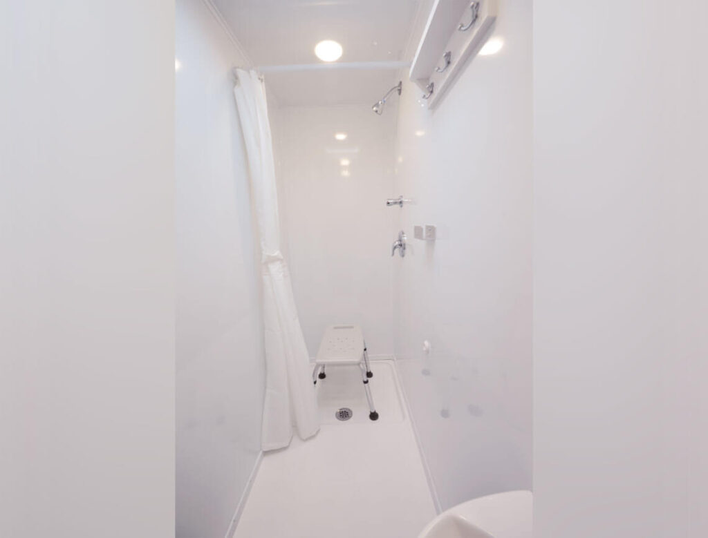 8-Stall Shower Trailer - A Clean Portoco